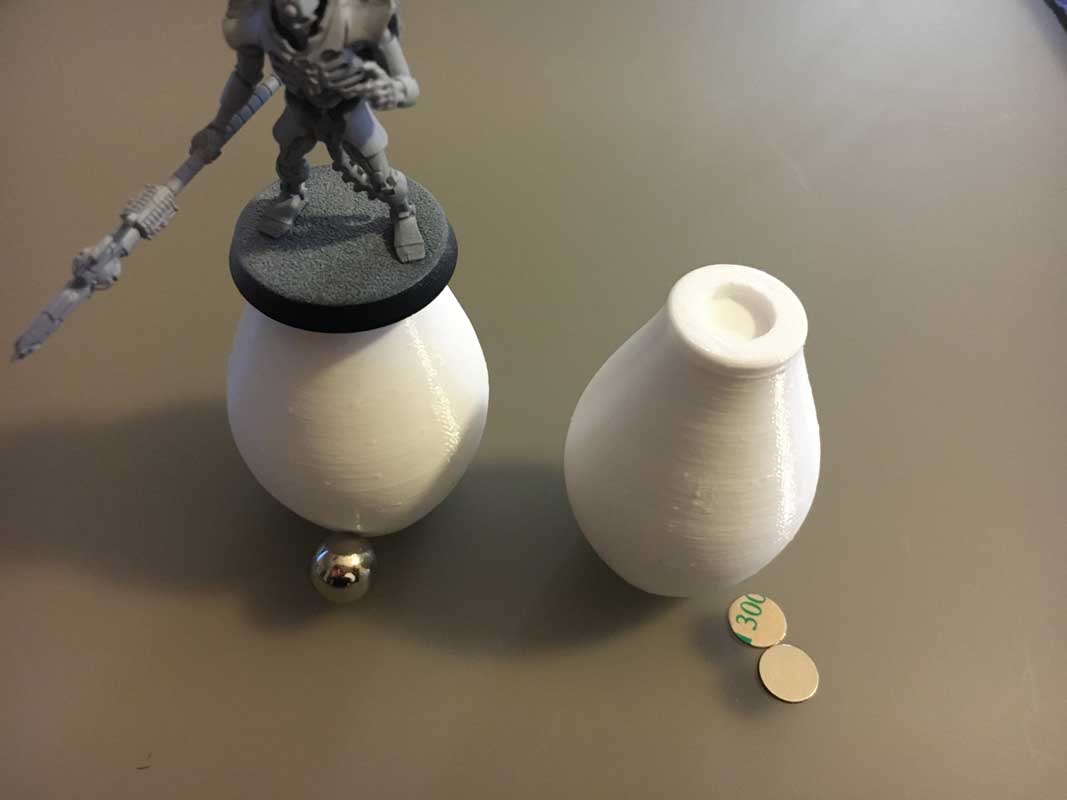 STL file Magnetic miniatures holder 🧲 ・3D printable design to download ...