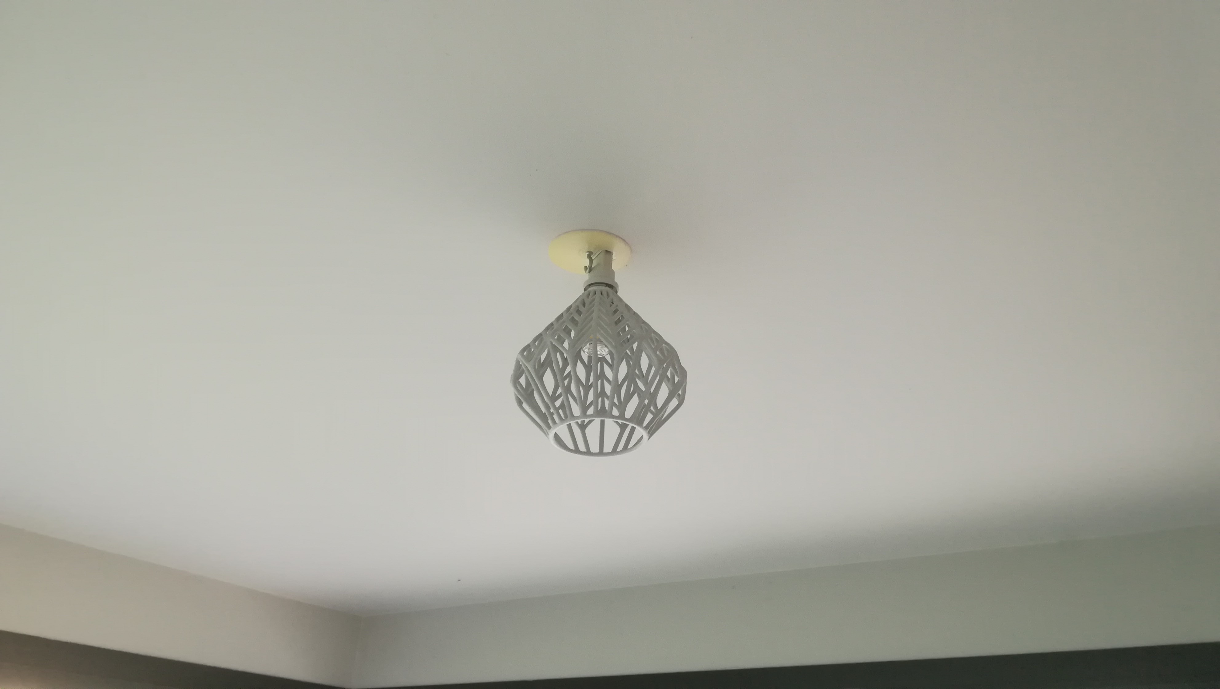 3D printed LUX lamp shade • made with discoeasy200・Cults