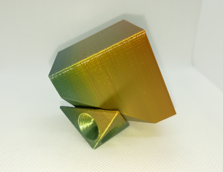 3D printable Spinnable Cube: All in One・Cults