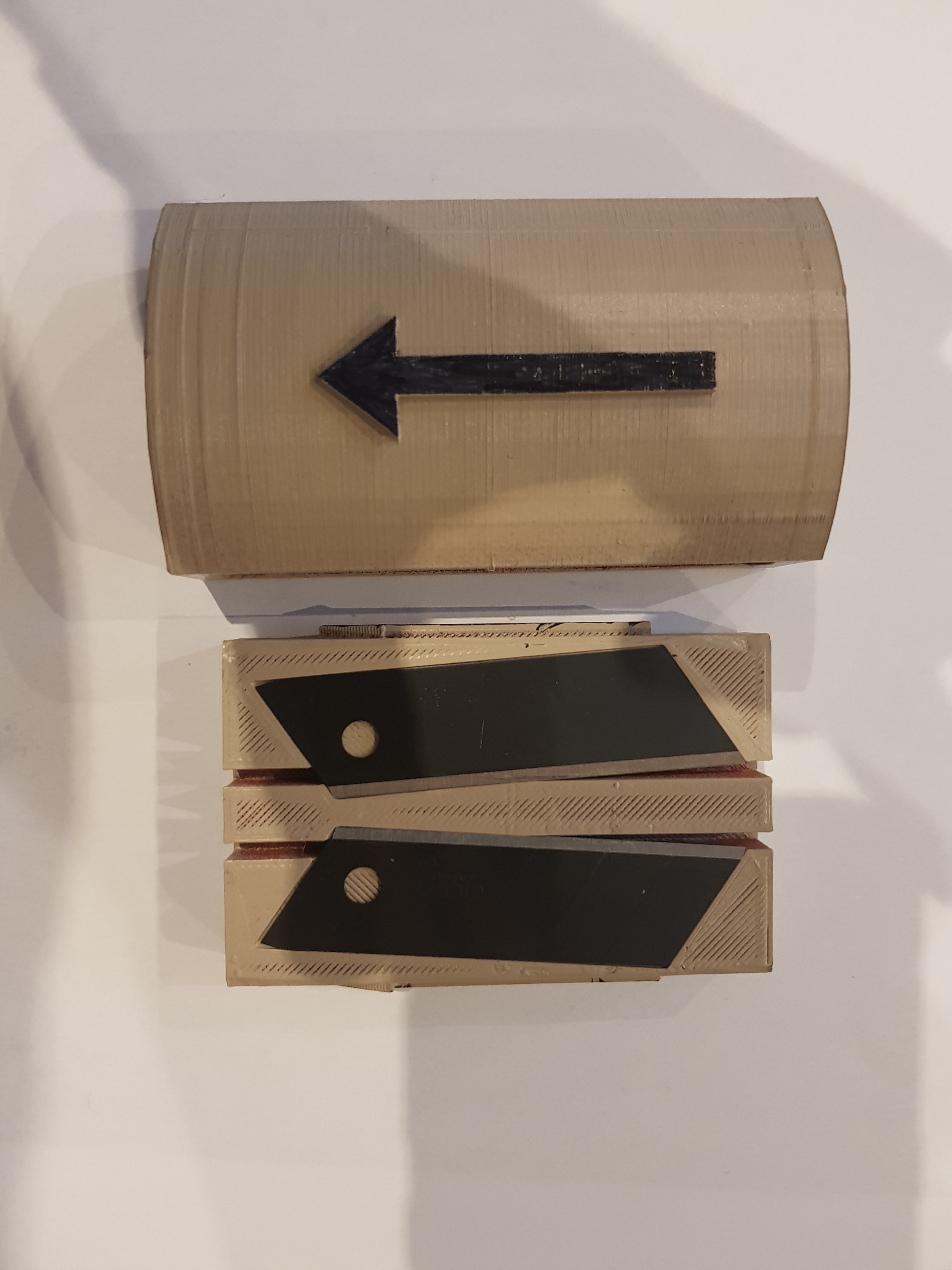 🚗 Renovator windshield wiper blade cutter・ STL File for ・Cults