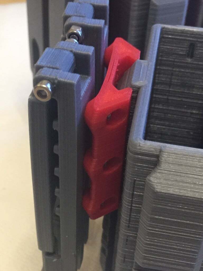 3D printed MRH Quick Release MOLLE Clips・Cults