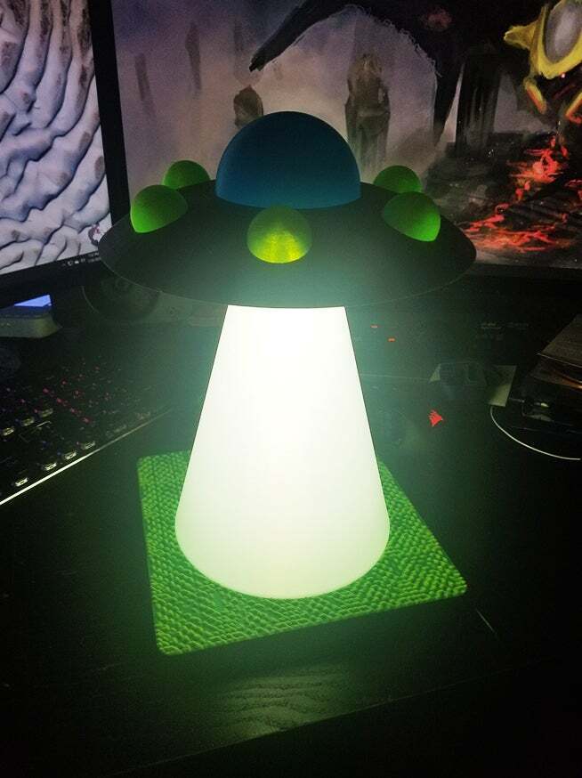 Free STL file UFO Lamp 🛸 ・3D print model to download・Cults
