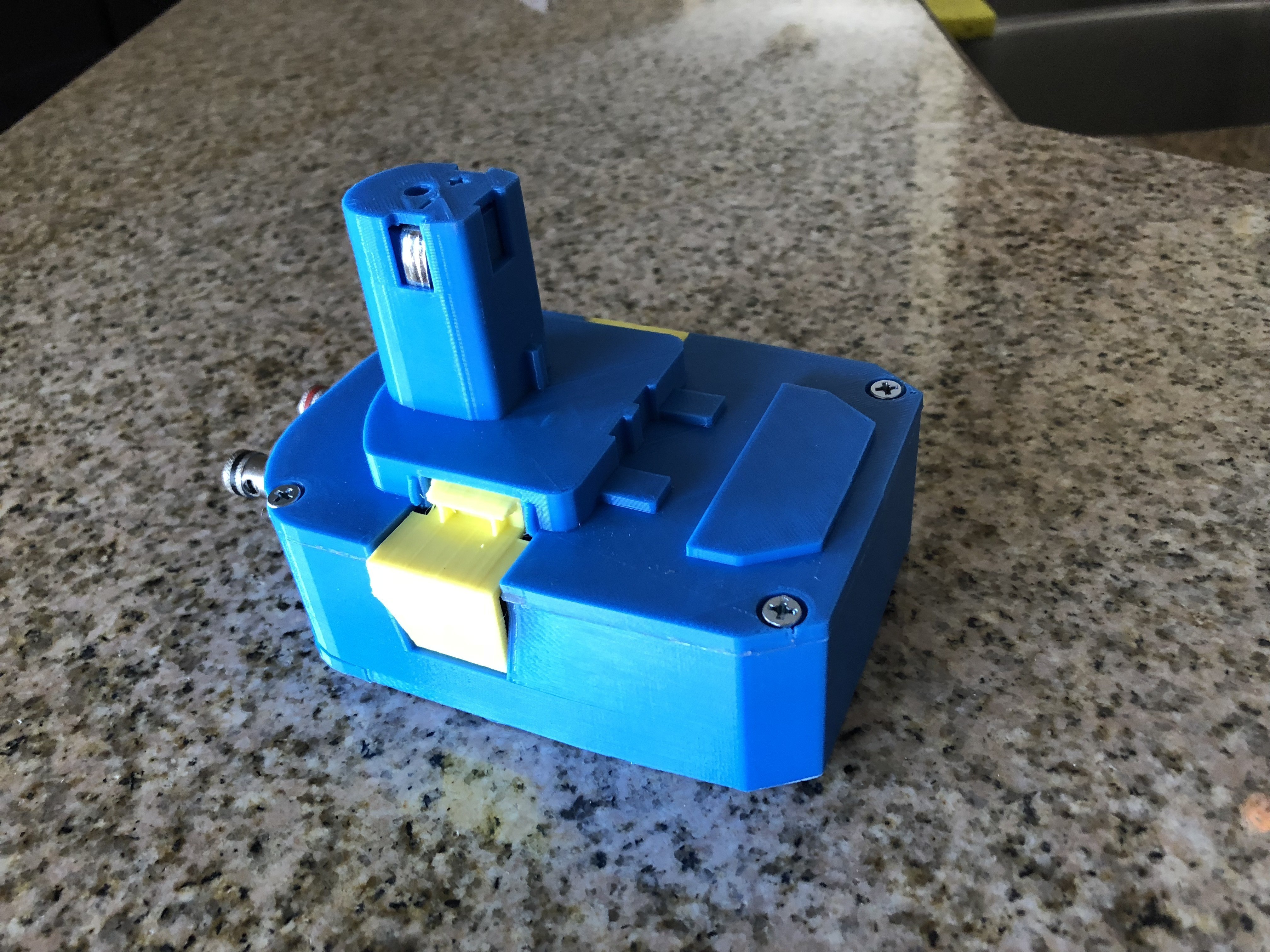 🔋 Ryobi Battery Pack to AC Adapter・Free STL File for ・Cults