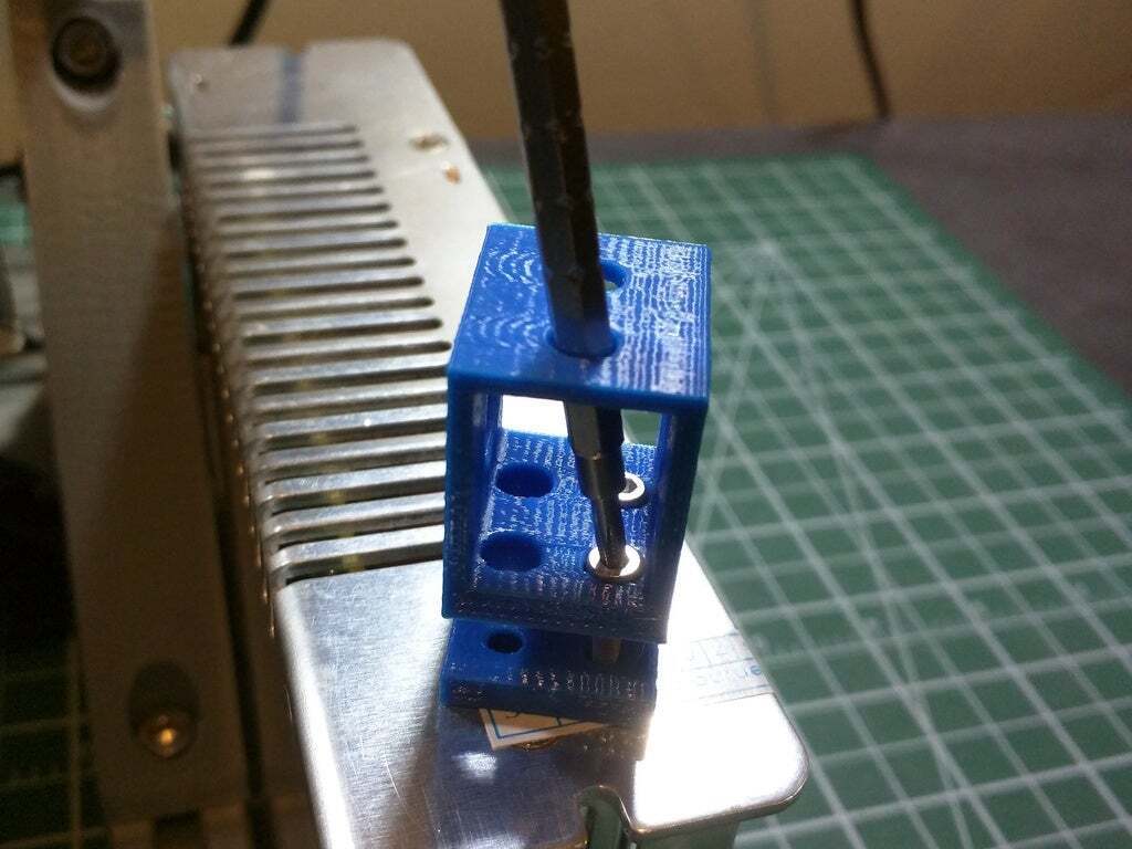 Free STL file Endstop Switch Bracket for SK10 Shaft Support 🔧・3D print ...