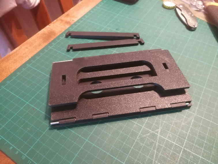 🚗 RC Car stand foldable・Free 3D File for ・Cults