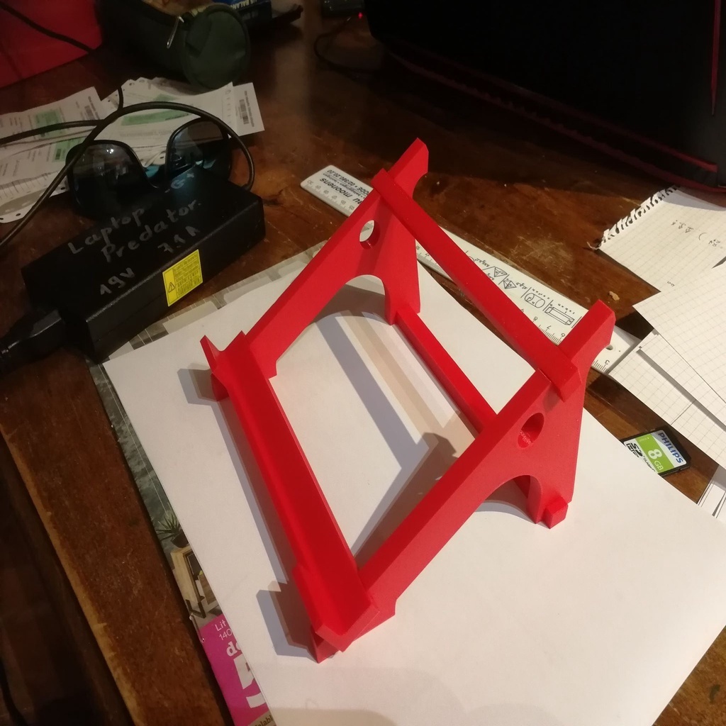 🚁 Stand for Lipo-charger (RC Team Corally charger ... or other)・Free 3D ...