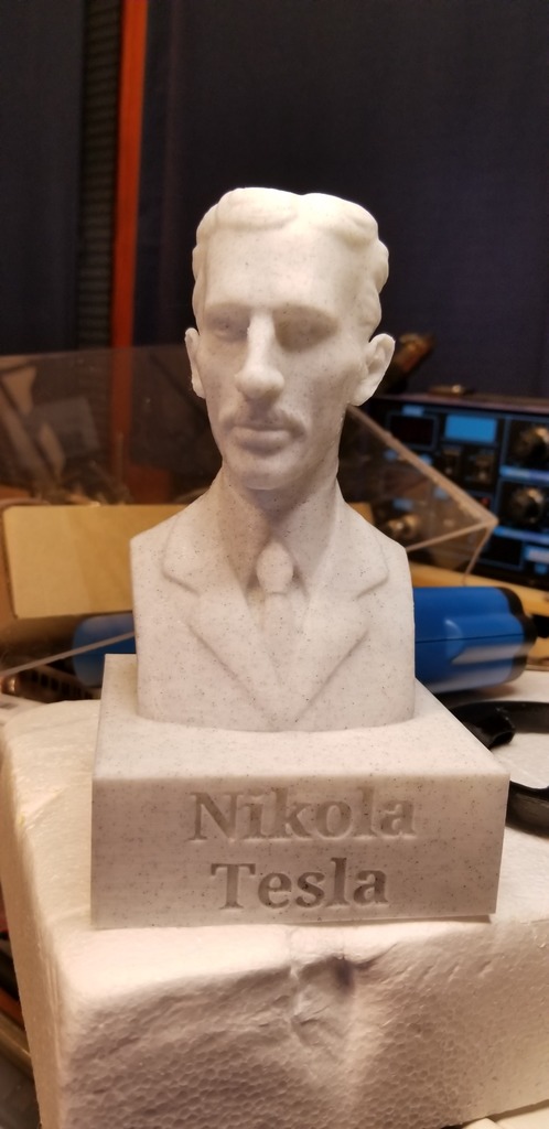 Free 3D file Tesla Bust with Plinth 👤 ・3D print design to download・Cults