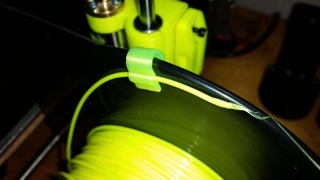 3D printable Flexible PLA spool clip (1.75mm)・Cults