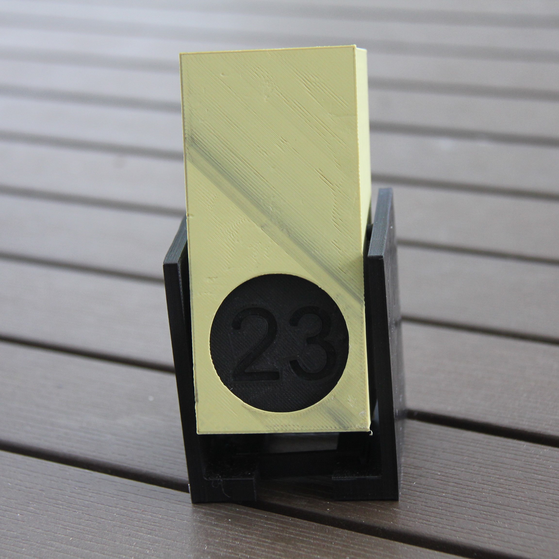 Free STL file Perpetual flip calendar 📅・3D printer model to download・Cults