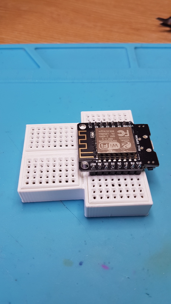 🔧 ESP8266 dev board breadboard・Free 3D File for ・Cults