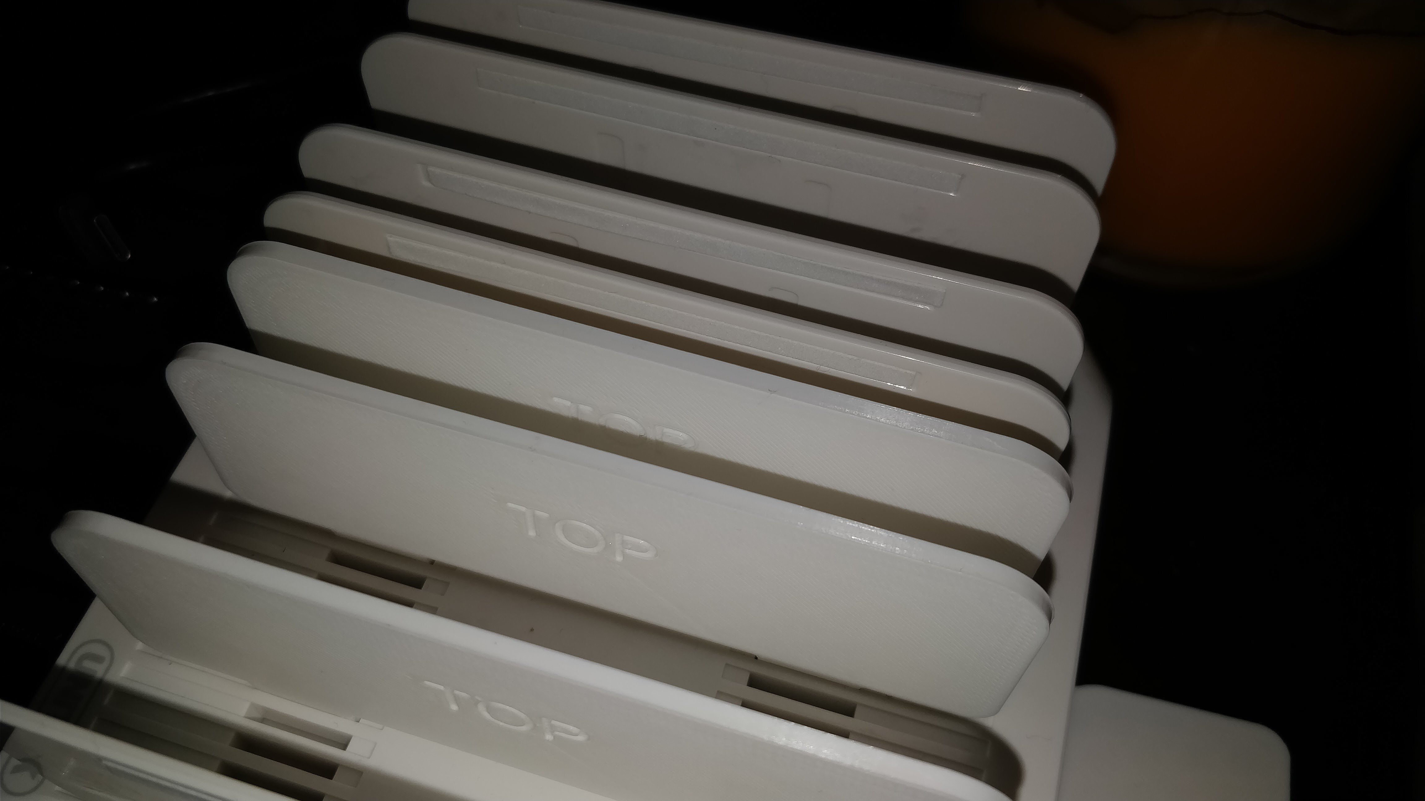 💾 UNITEK 10-Port USB Charging Station Dividers・Free STL File for ・Cults