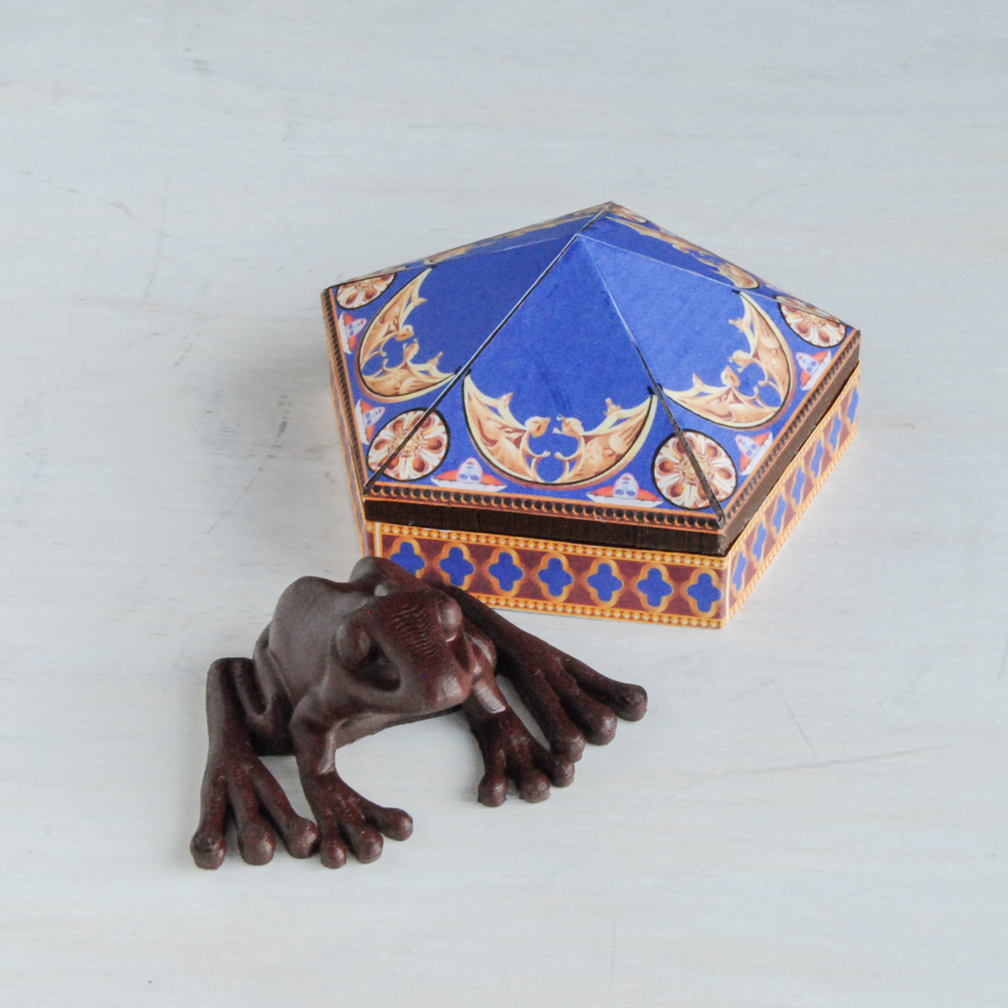 🍫 Chocolate Frog & Box・ STL File for ・Cults