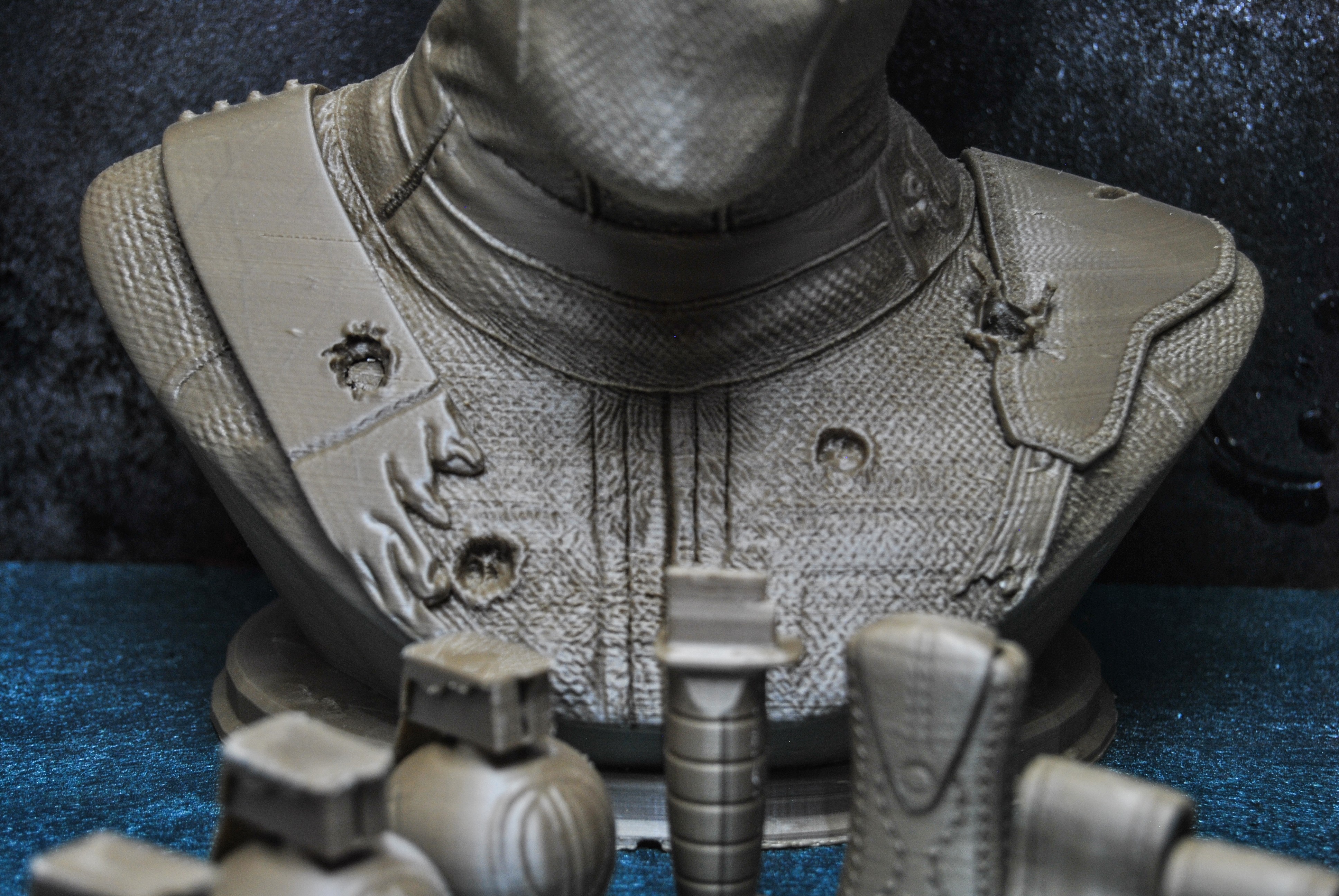 STL file DEADPOOL BUST 👤 ・3D printable model to download・Cults