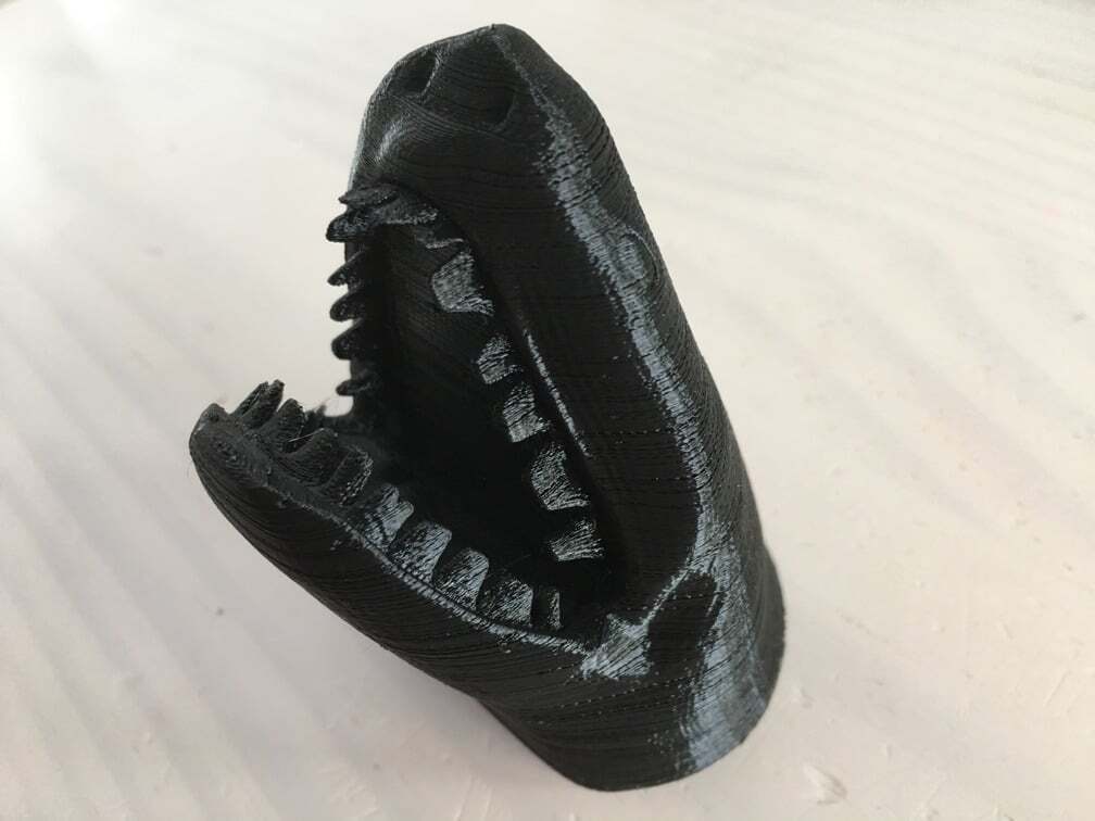 3D printed Shark! Desktop Cable Holder・Cults