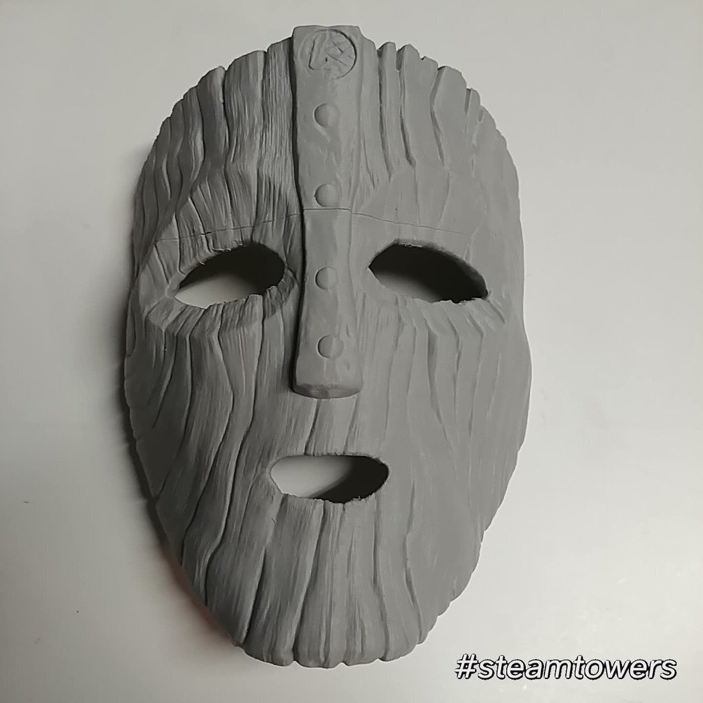 3D printed Loki mask from the movie "The Mask"・Cults