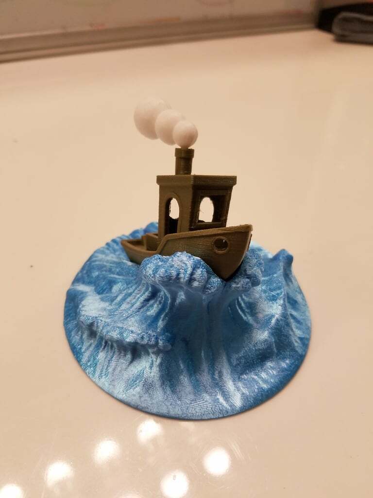 3D printing Benchy at Sea | Wave Display・Cults