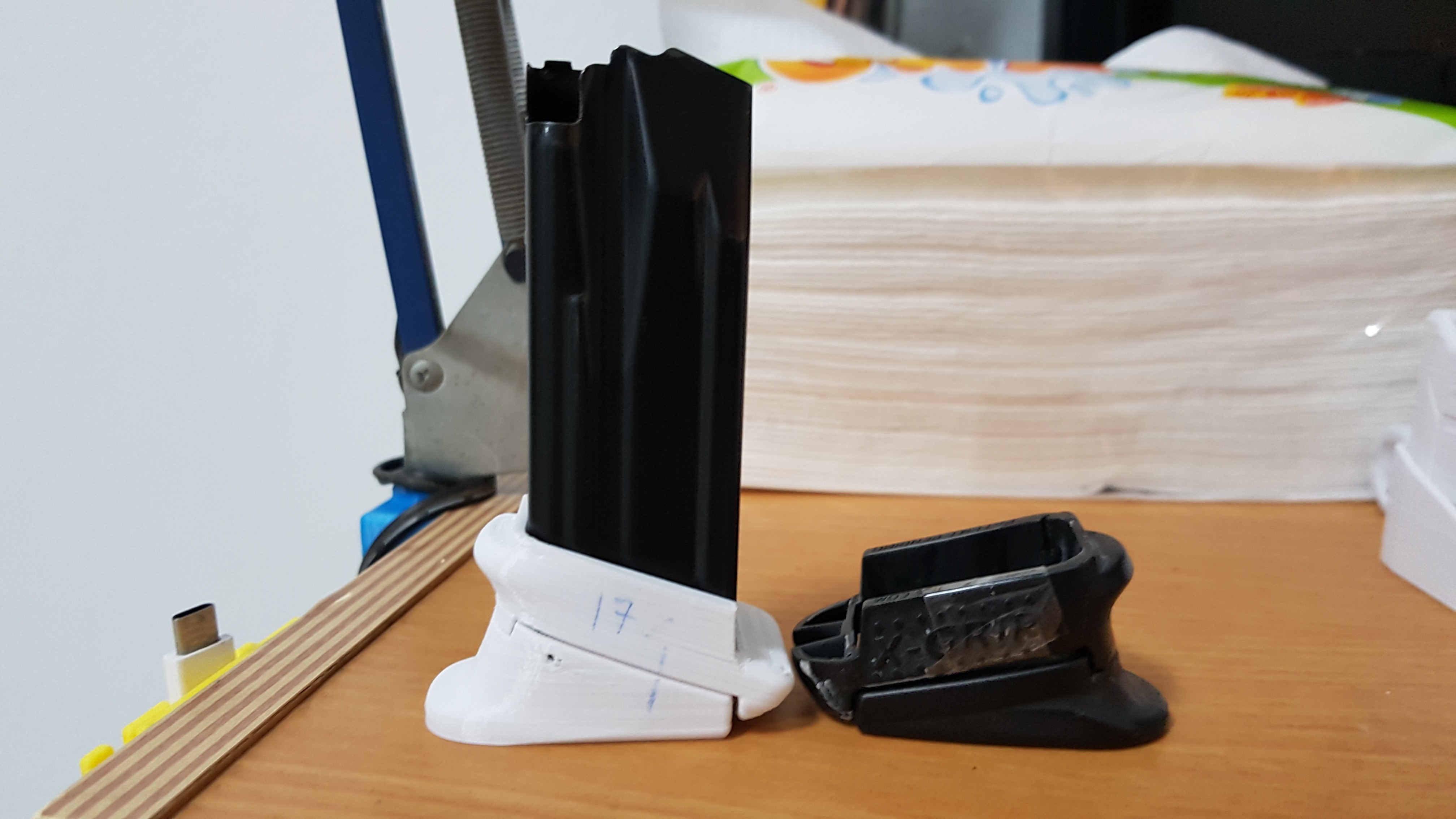 🔧 P2000SK - USPC/P2000 Mag Adapter Grip・ STL File for ・Cults