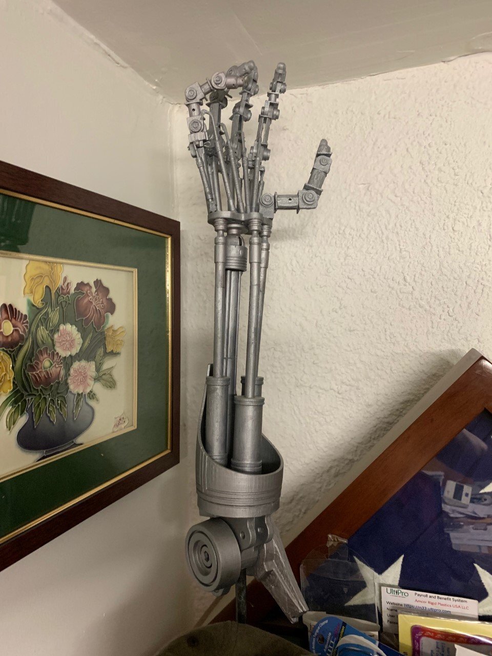3D printed DIY Life-Size Terminator Arm Lamp・Cults