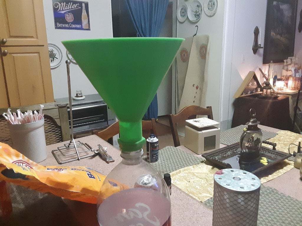 Free STL file 2 Liter Soda Bottle funnel 🍾 ・3D print object to download ...