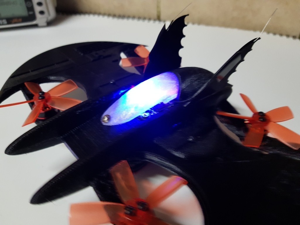 免费 STL 文件 RC Bat Plane Quadcopter 🦇 ・可下载 3D 打印机设计・Cults