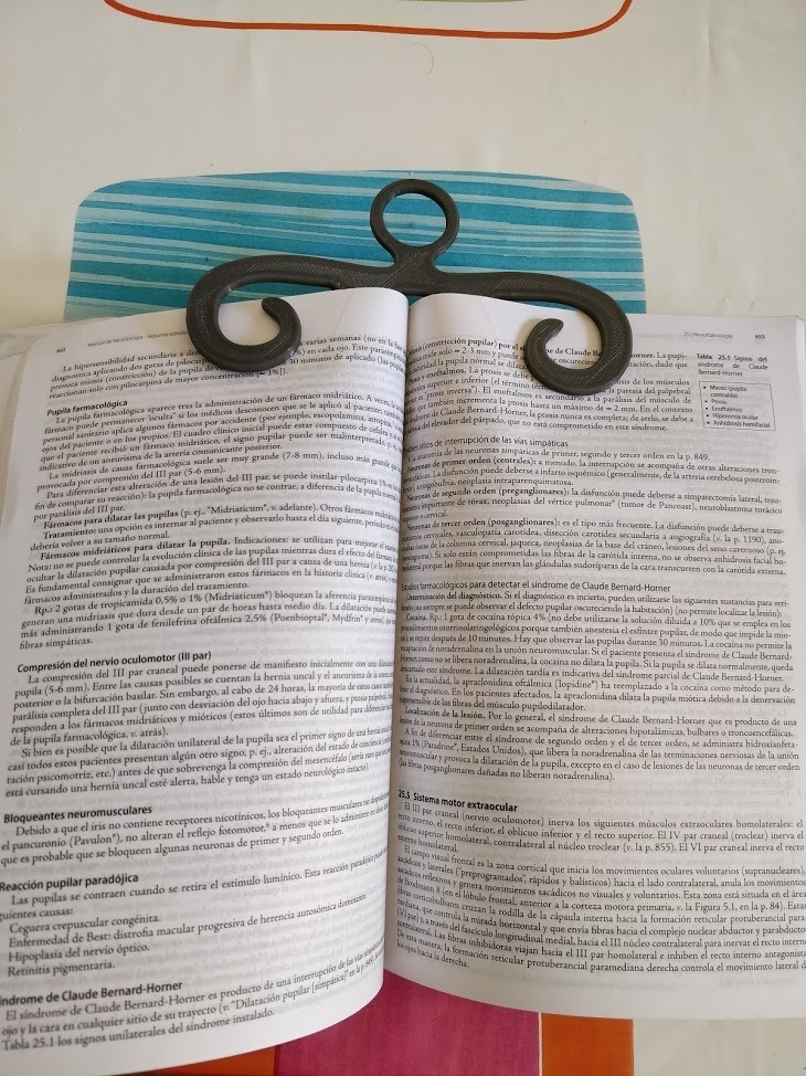 📚 Book Page Holder・Free 3D File for ・Cults