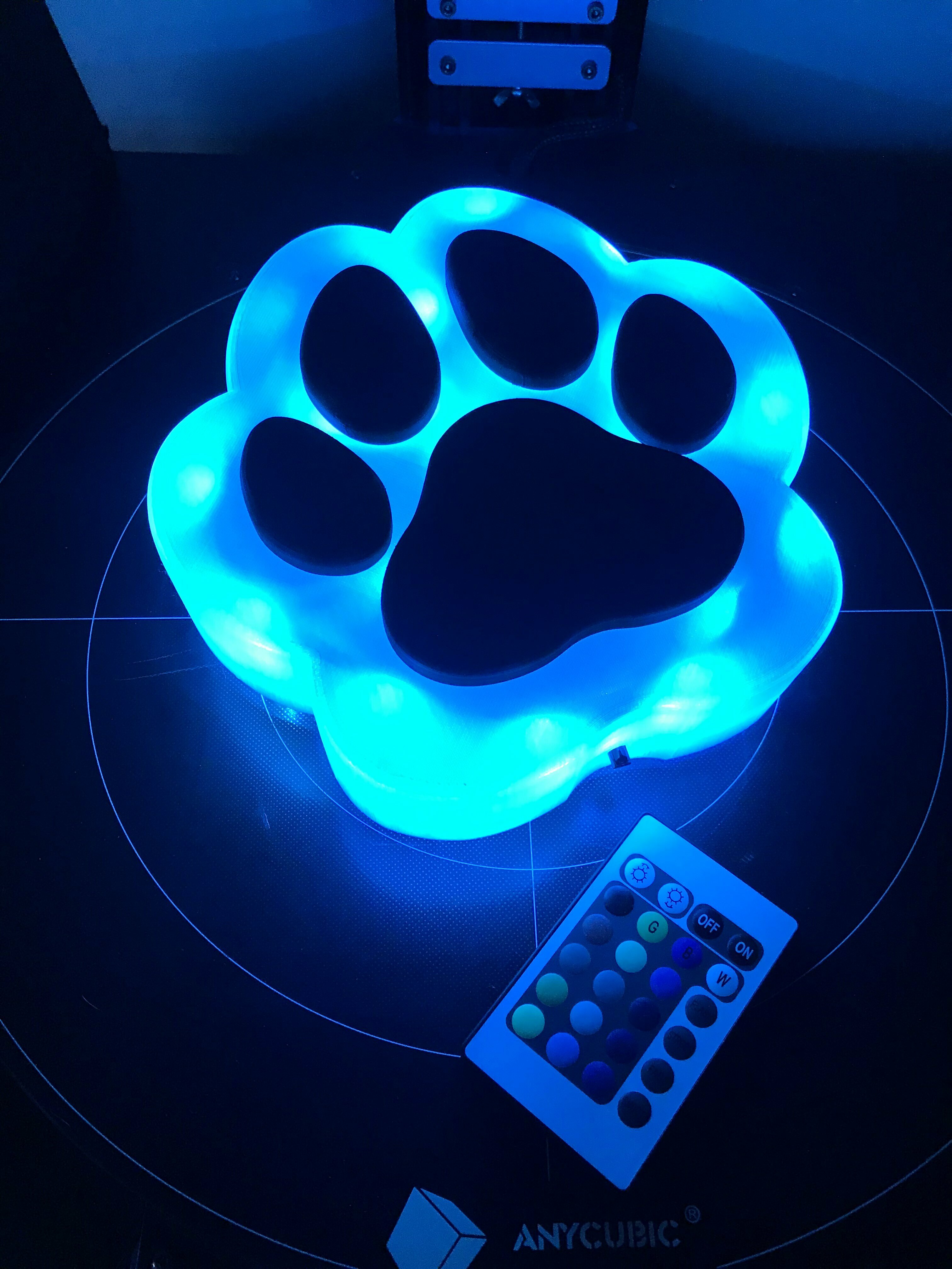 STL file Paw night lamp 🐾・3D printing template to download・Cults