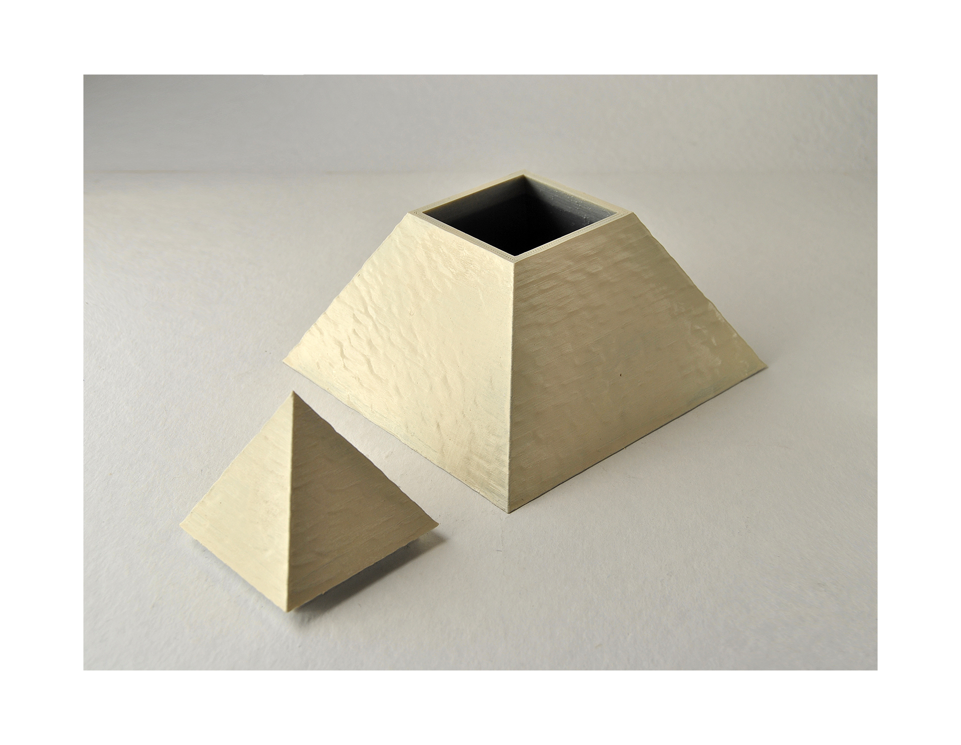 arquivo 3D Pyramid Box 📦 ・Modelo para baixar e imprimir em 3D・Cults