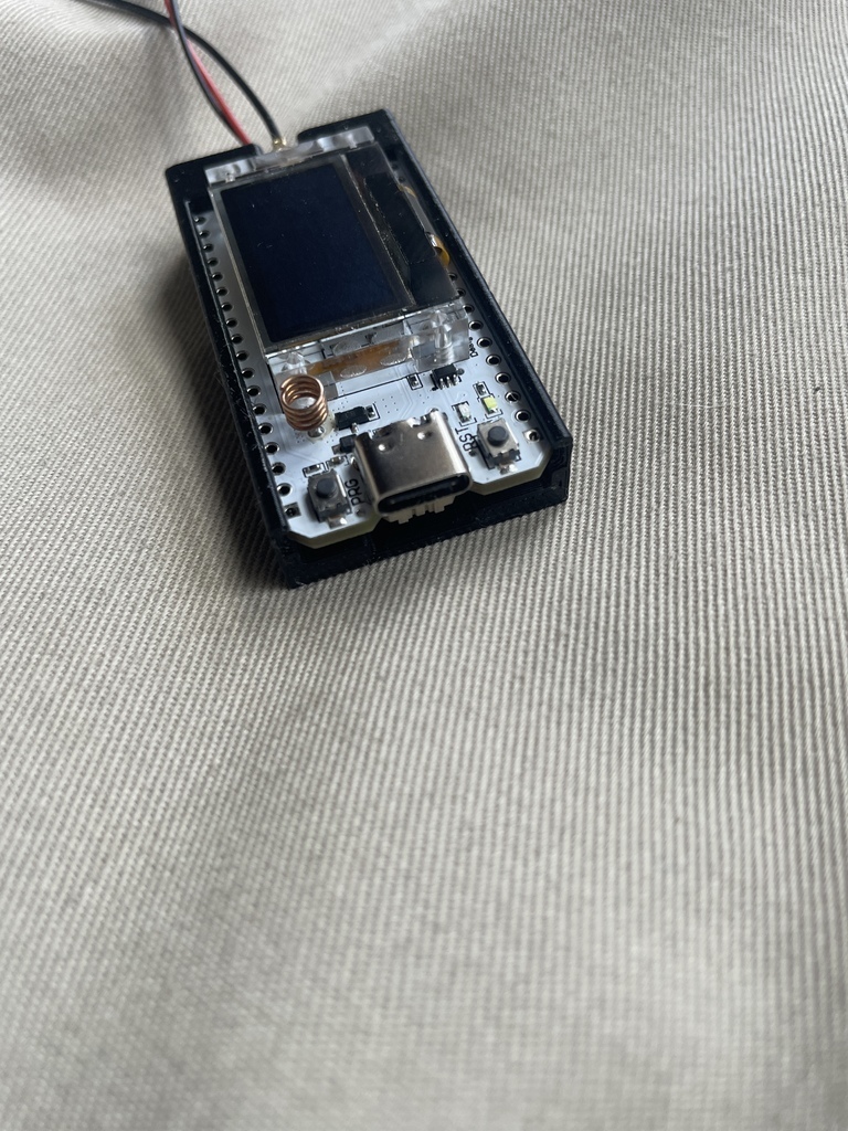 Free 3D file Heltec LoRa 32 Holder 👽 ・Template to download and 3D print ...