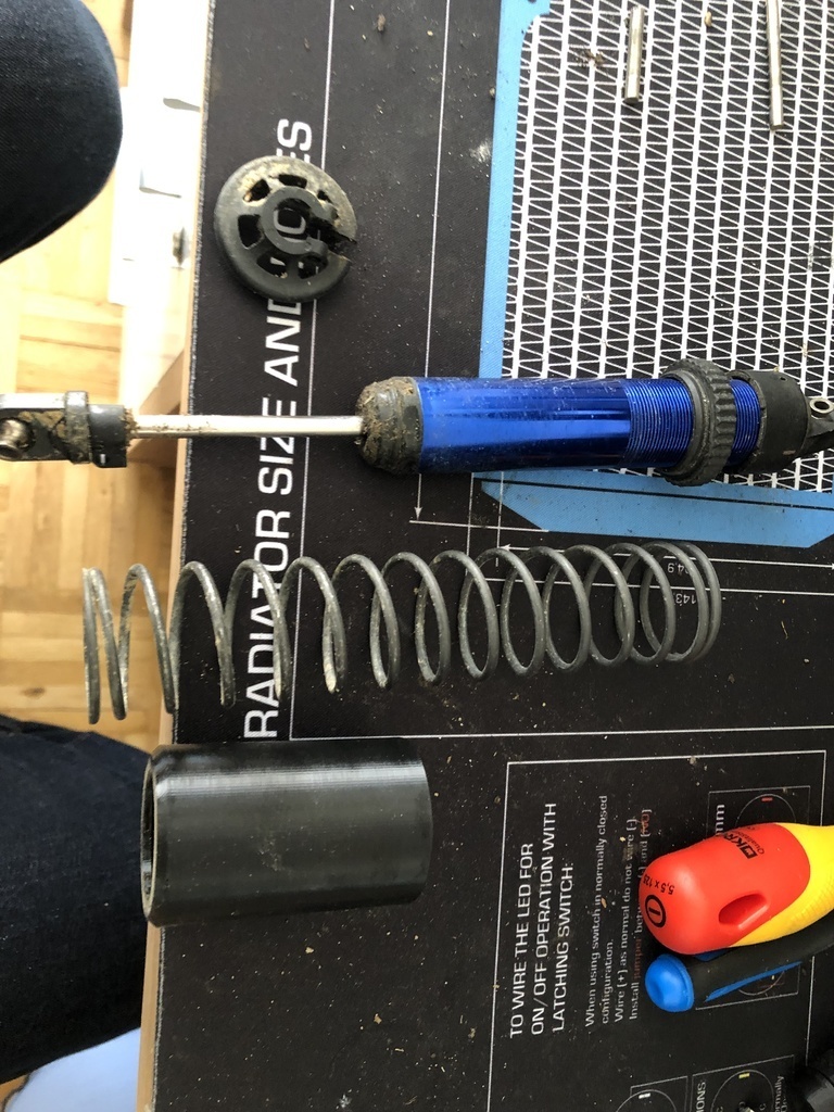 👽 Traxxas X-Maxx Shock Shaft Saver・Free 3D File for ・Cults