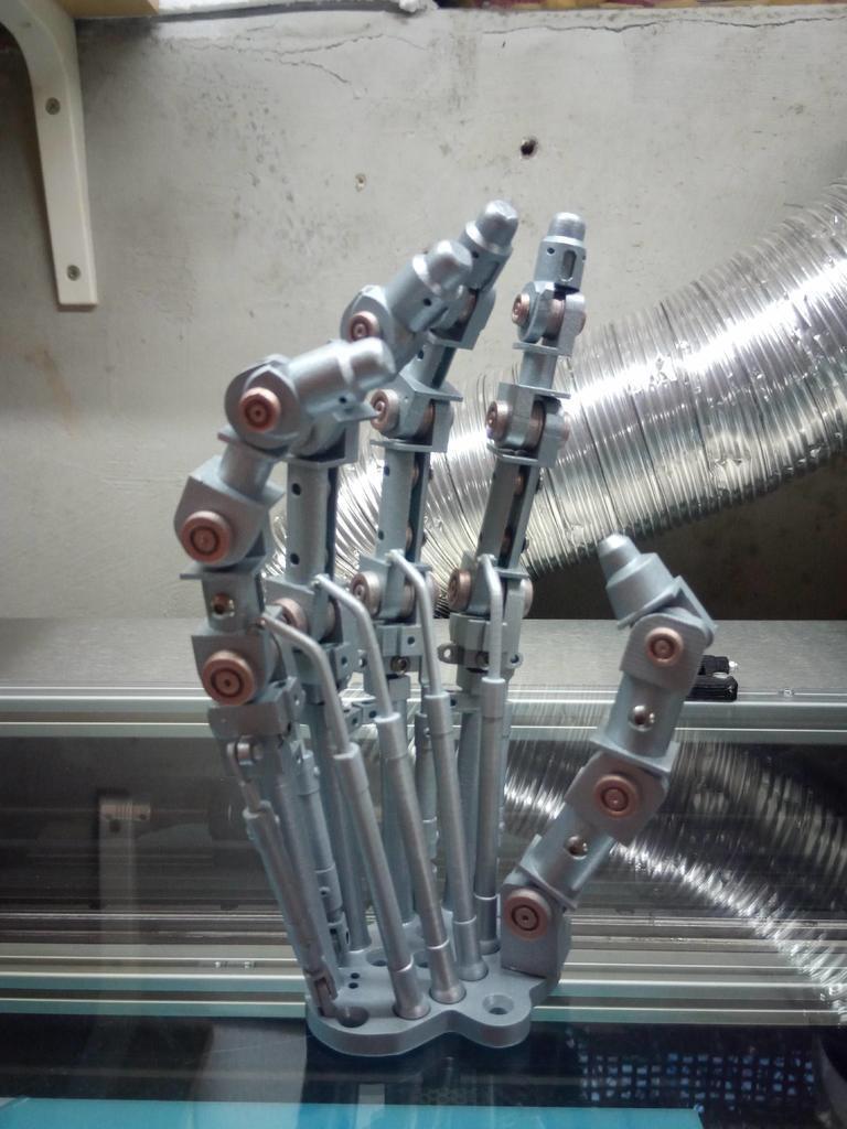 3D printed DIY Life-Size Terminator Arm Lamp・Cults