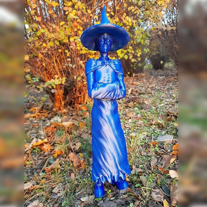 STL file Granny Weatherwax - Discworld 🧙‍♀️ ・3D printable design to ...