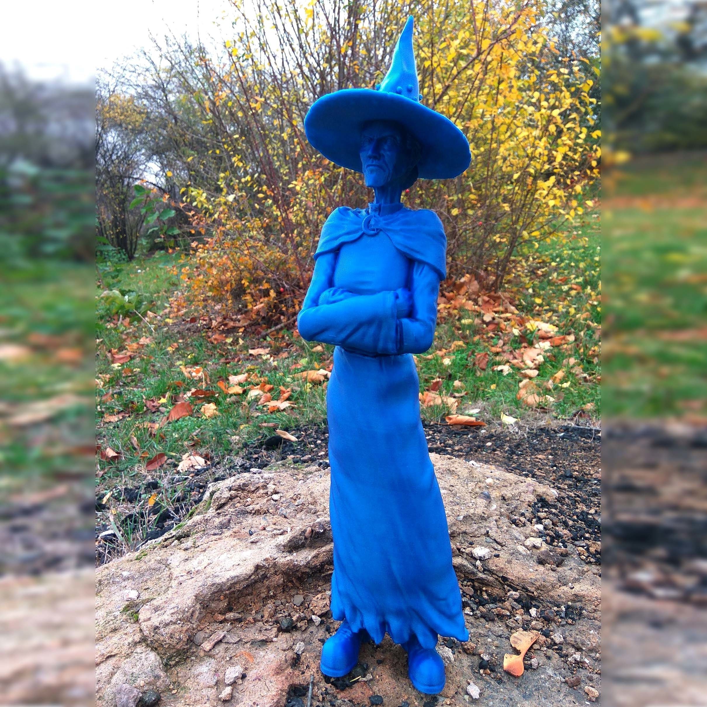 STL file Granny Weatherwax - Discworld 🧙‍♀️ ・3D printable design to ...