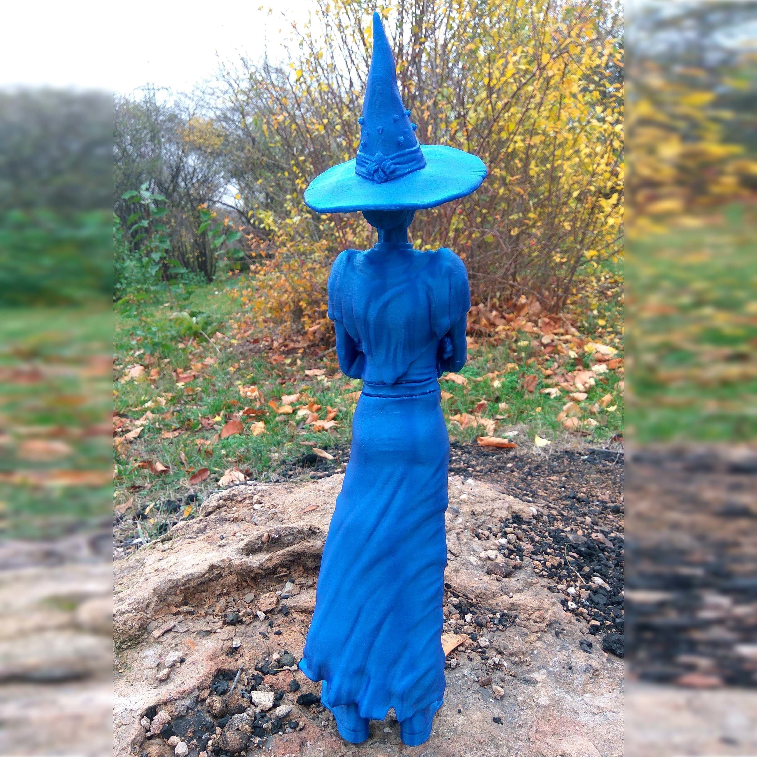 STL file Granny Weatherwax - Discworld 🧙‍♀️ ・3D printable design to ...