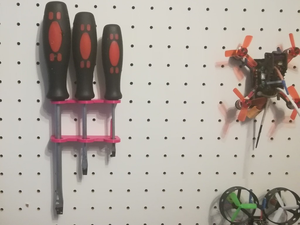 Free STL file Customizable Pegboard Screwdriver Holder 🪛 ・3D print model to download・Cults