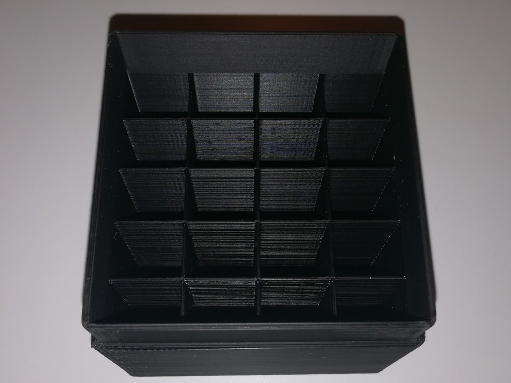 Free STL file Customizable Battery Case 🔋 ・Design to download and 3D ...