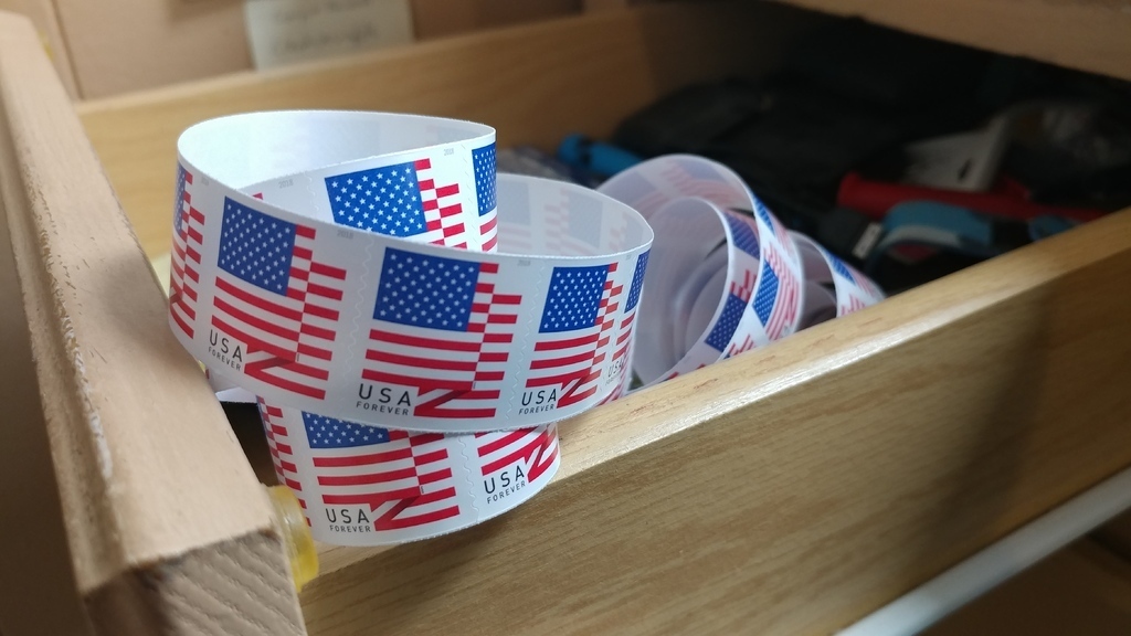 Free STL file Postage stamp roll dispenser 📦 ・3D print design to ...