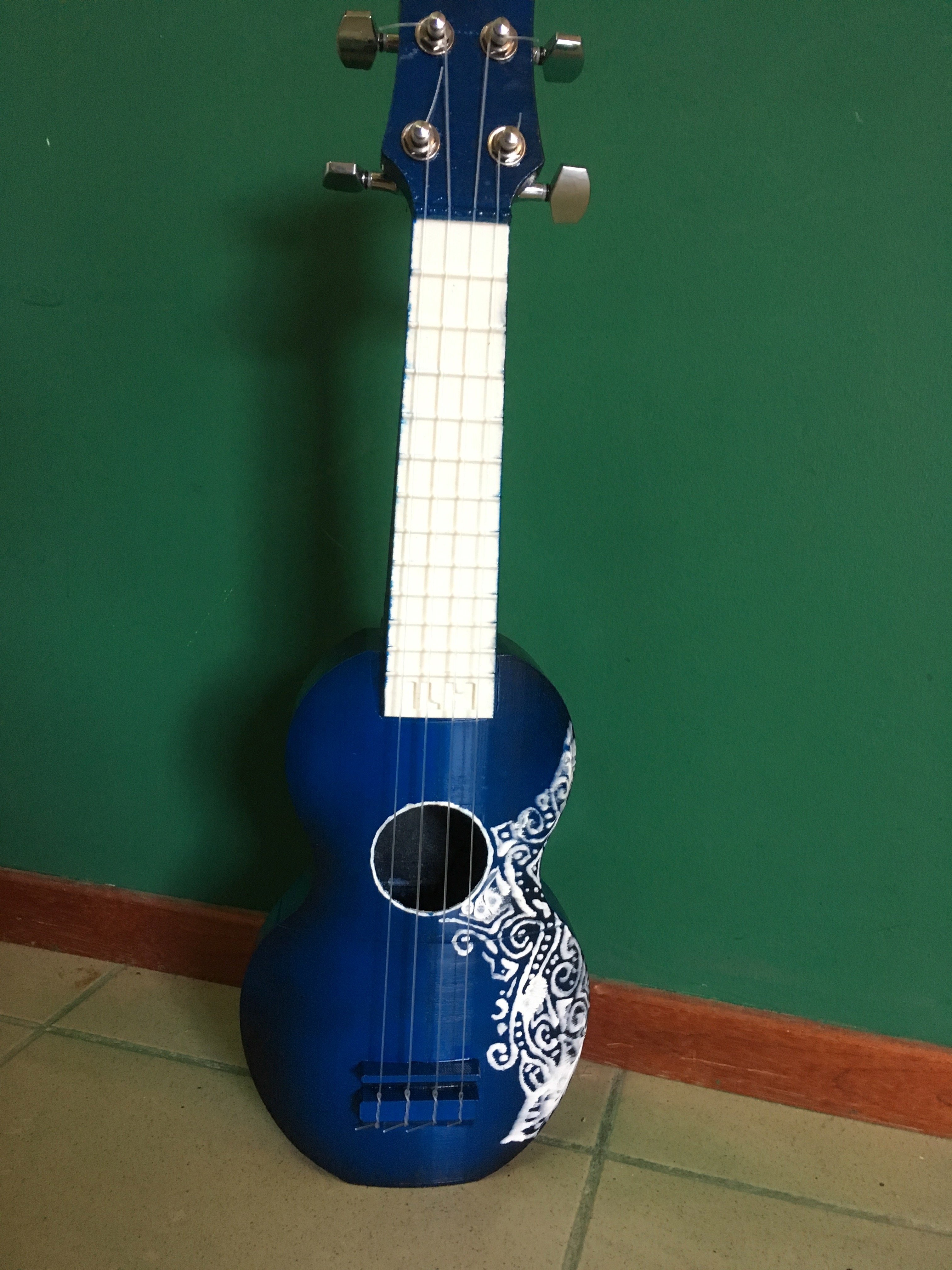 3D print Playable Ukulele - Printable w/ no Supports・Cults