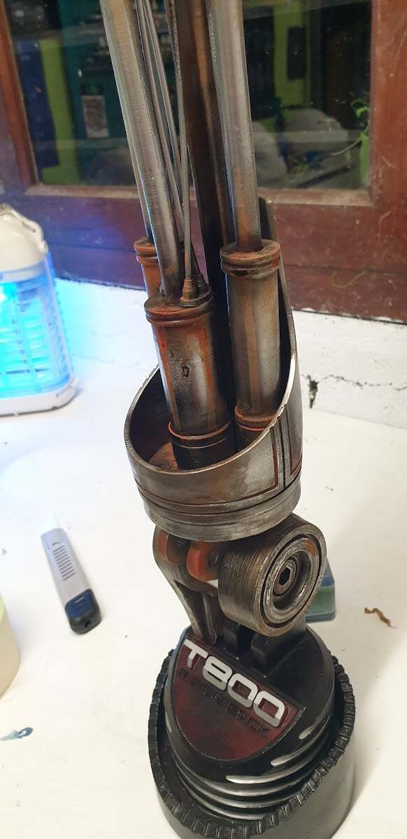 💪 DIY Life-Size Terminator Arm Lamp・3D Print・Cults