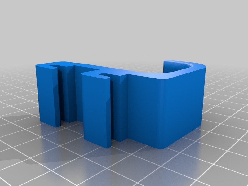 Free 3D file Hooks for hanging things on 25mmx25mm x 3mm wire mesh 🏢 ...