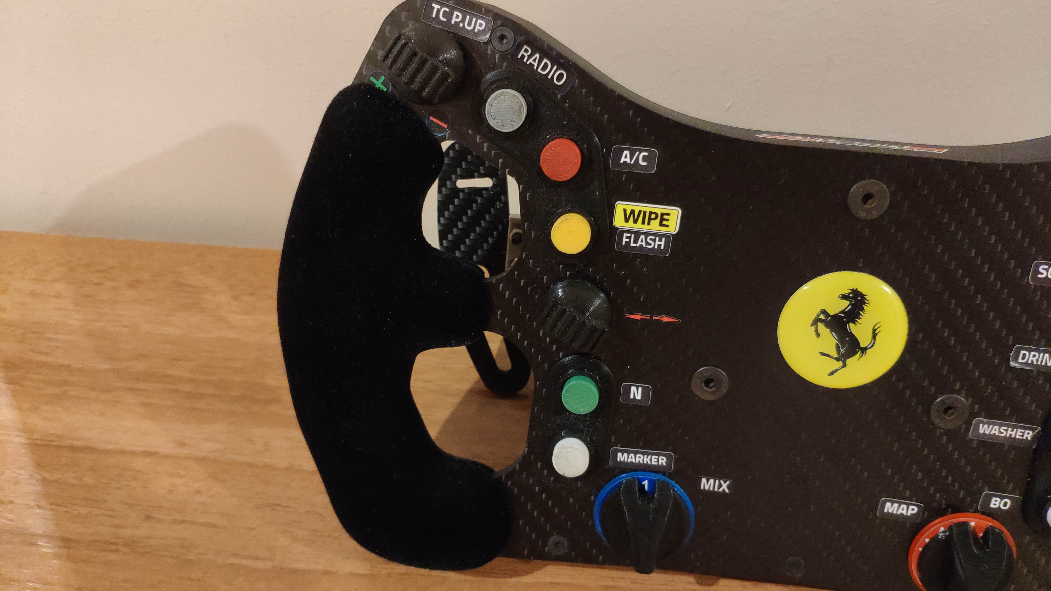 🛞 DIY FERRARI 488 GT3 Steering Wheel・ STL File for ・Cults
