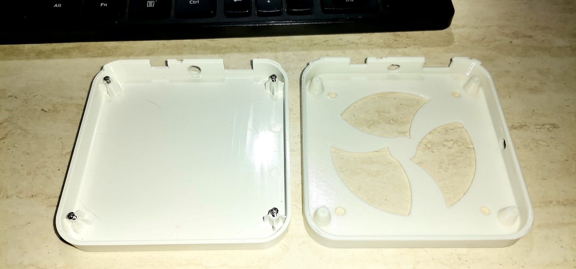 STL file Syncro Bit cover case 📱 ・3D print design to download・Cults