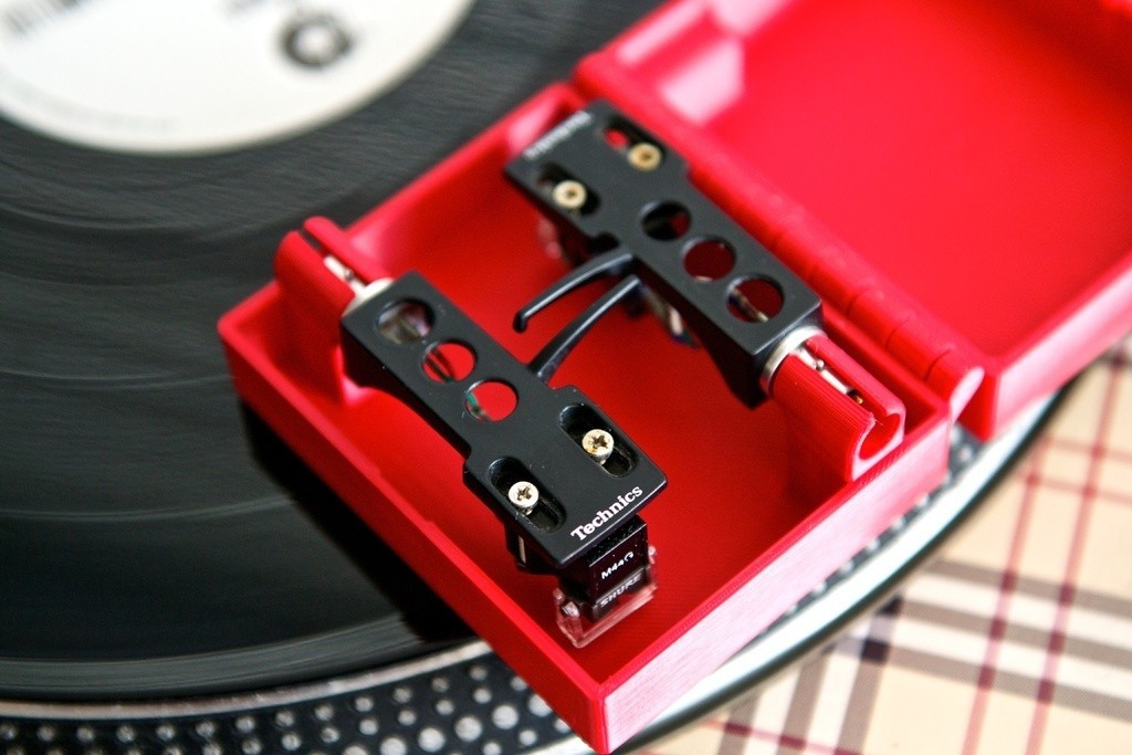 Free STL file Dual Technics Headshell / Shure Cartridge Case 🎵・3D ...