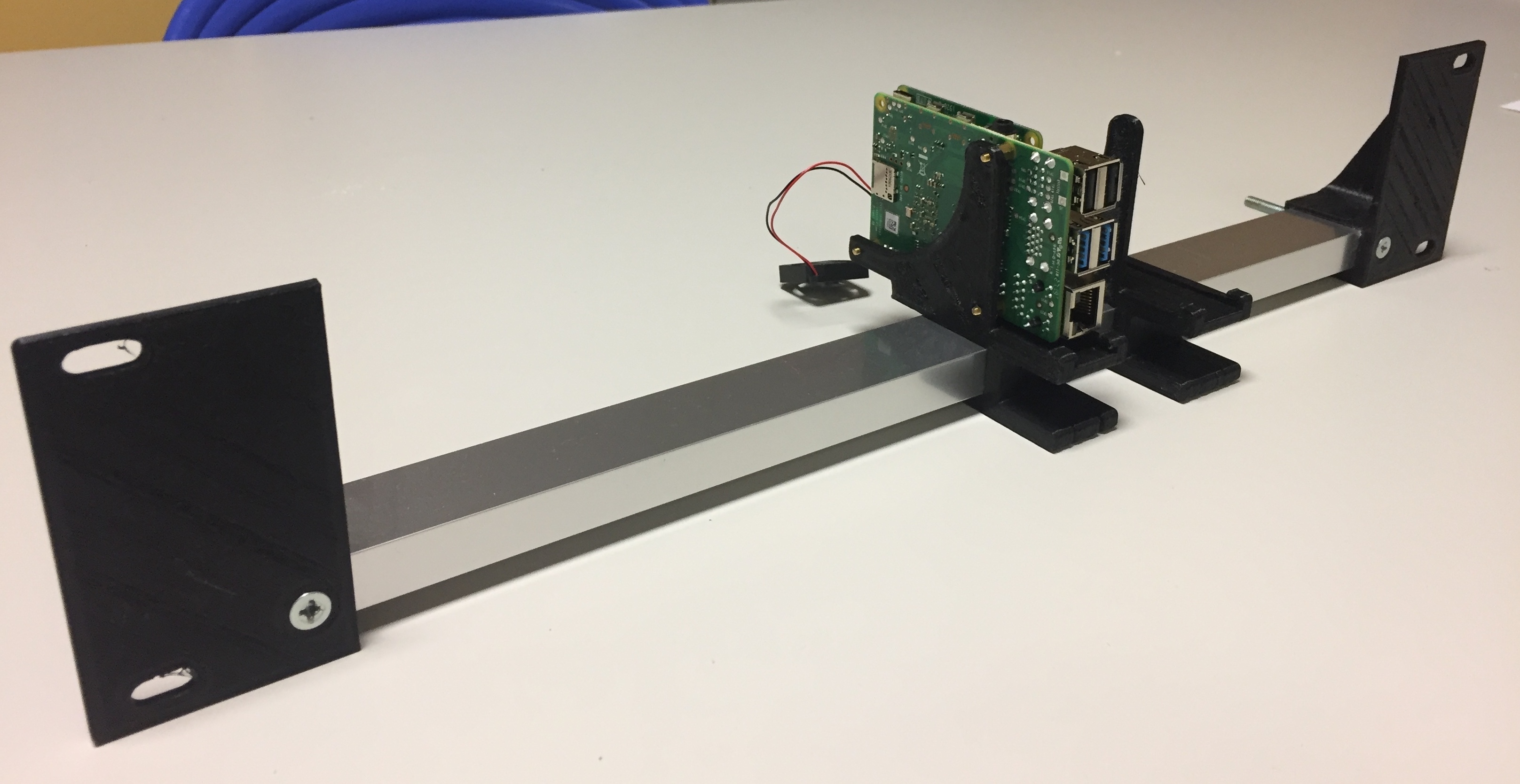 Free STL file Raspberry Cluster Rack Mount 🔧 ・3D printing template to ...