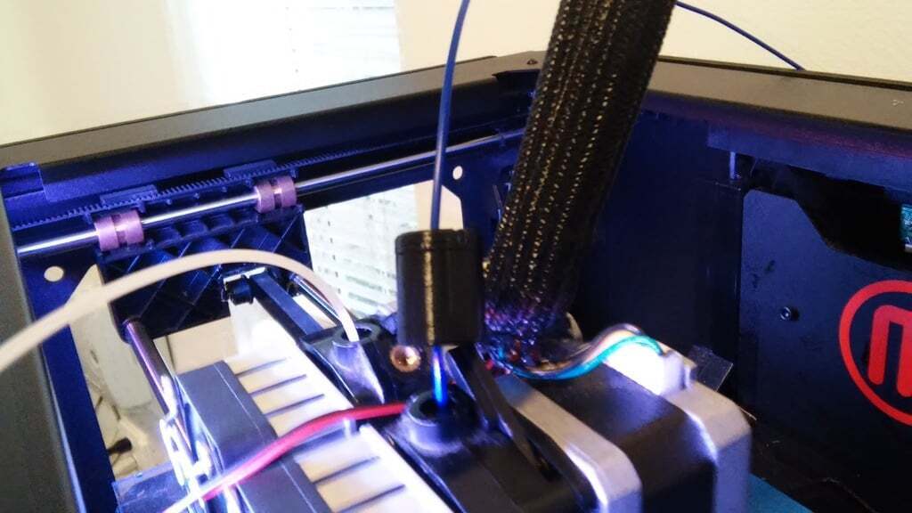 3D printed Universal Filament Filter and Lubricator・Cults