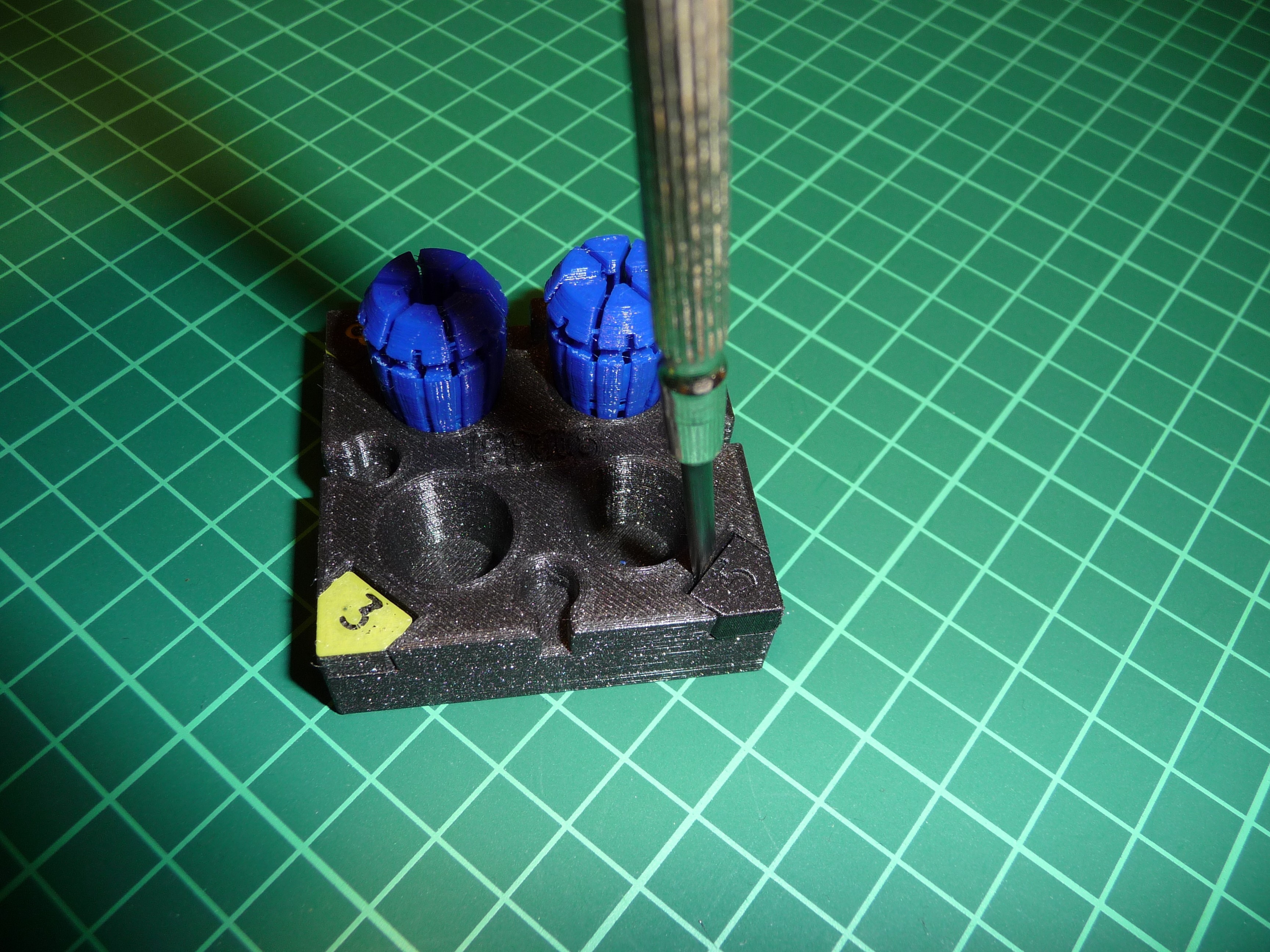 STL file Modular ER32 Collet Tray 📦 ・3D printable design to download・Cults
