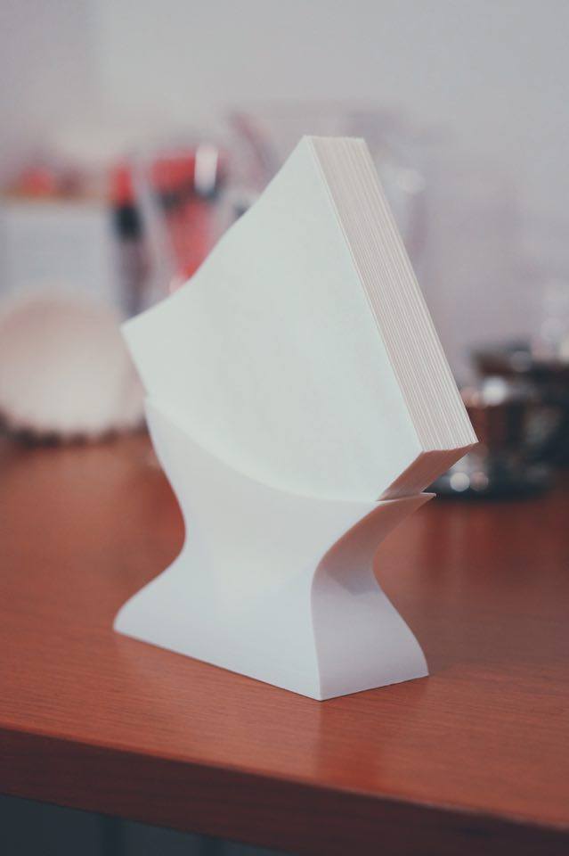 Free STL file Max's Coffee Filter Holder (Chemex / Melitta, Napkins) ☕ ...