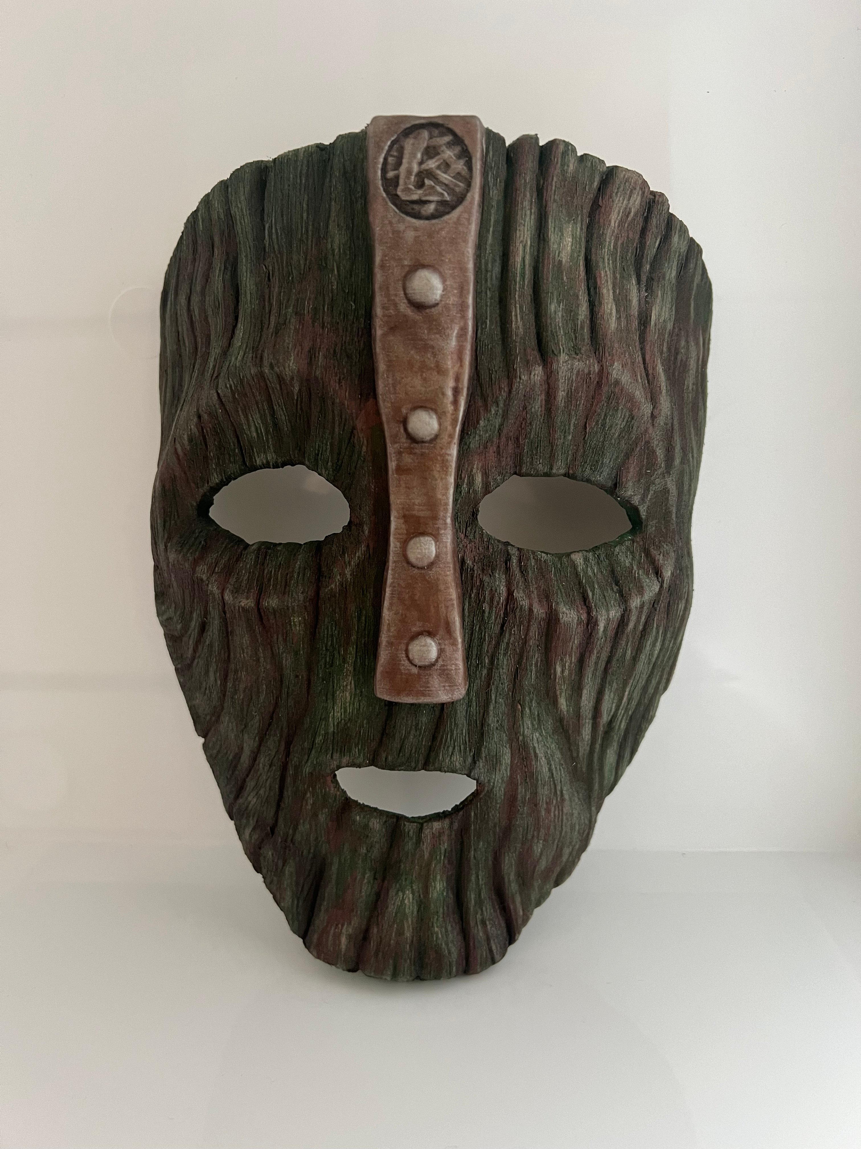 3D printed Loki mask from the movie "The Mask"・Cults