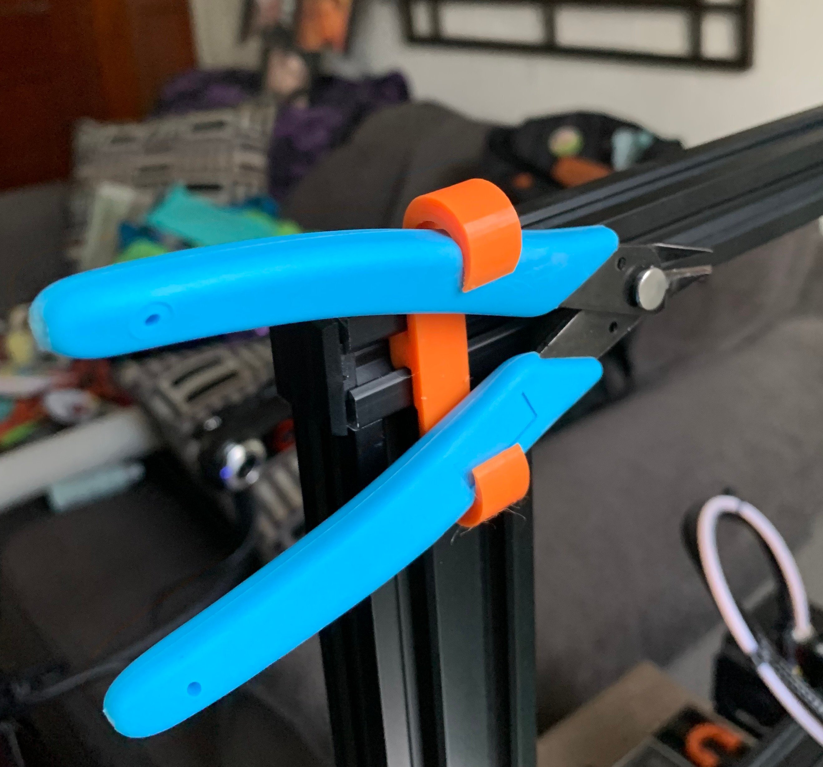 3D printable Flush Cutter V-rail mount for Crealty and other brands.・Cults