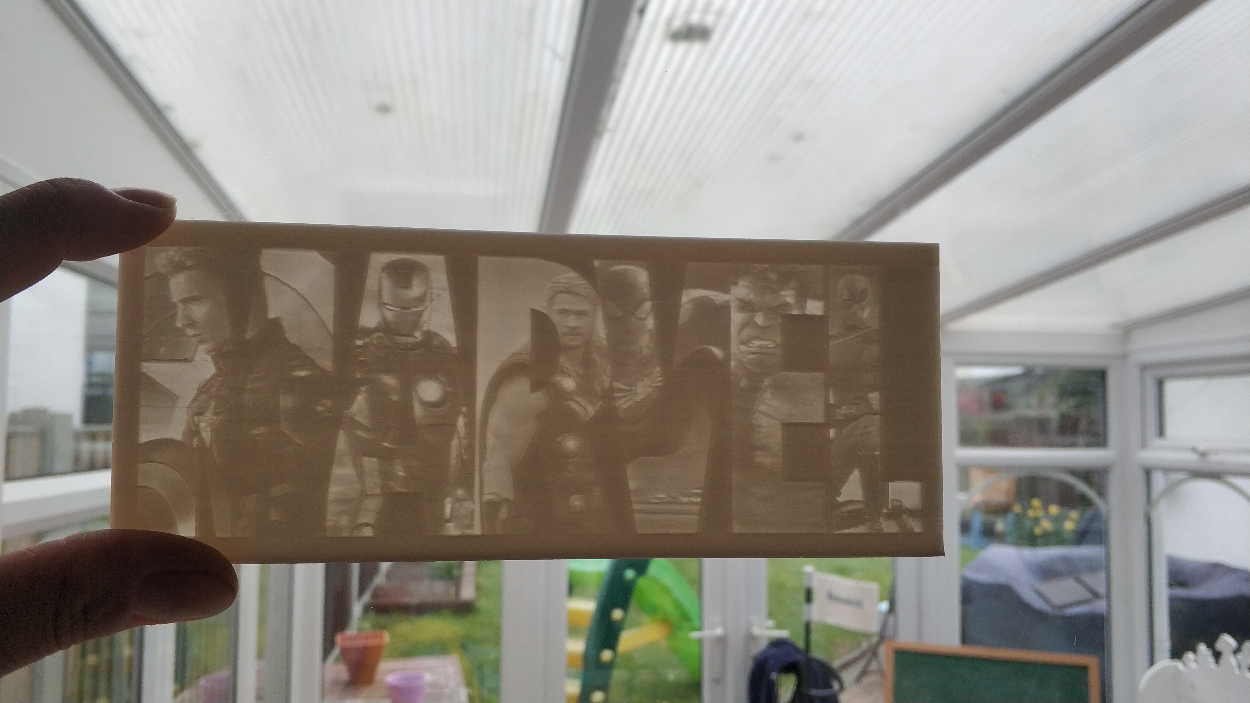 3D printed Marvel Logo Lithophane • made with Cr10 mini・Cults