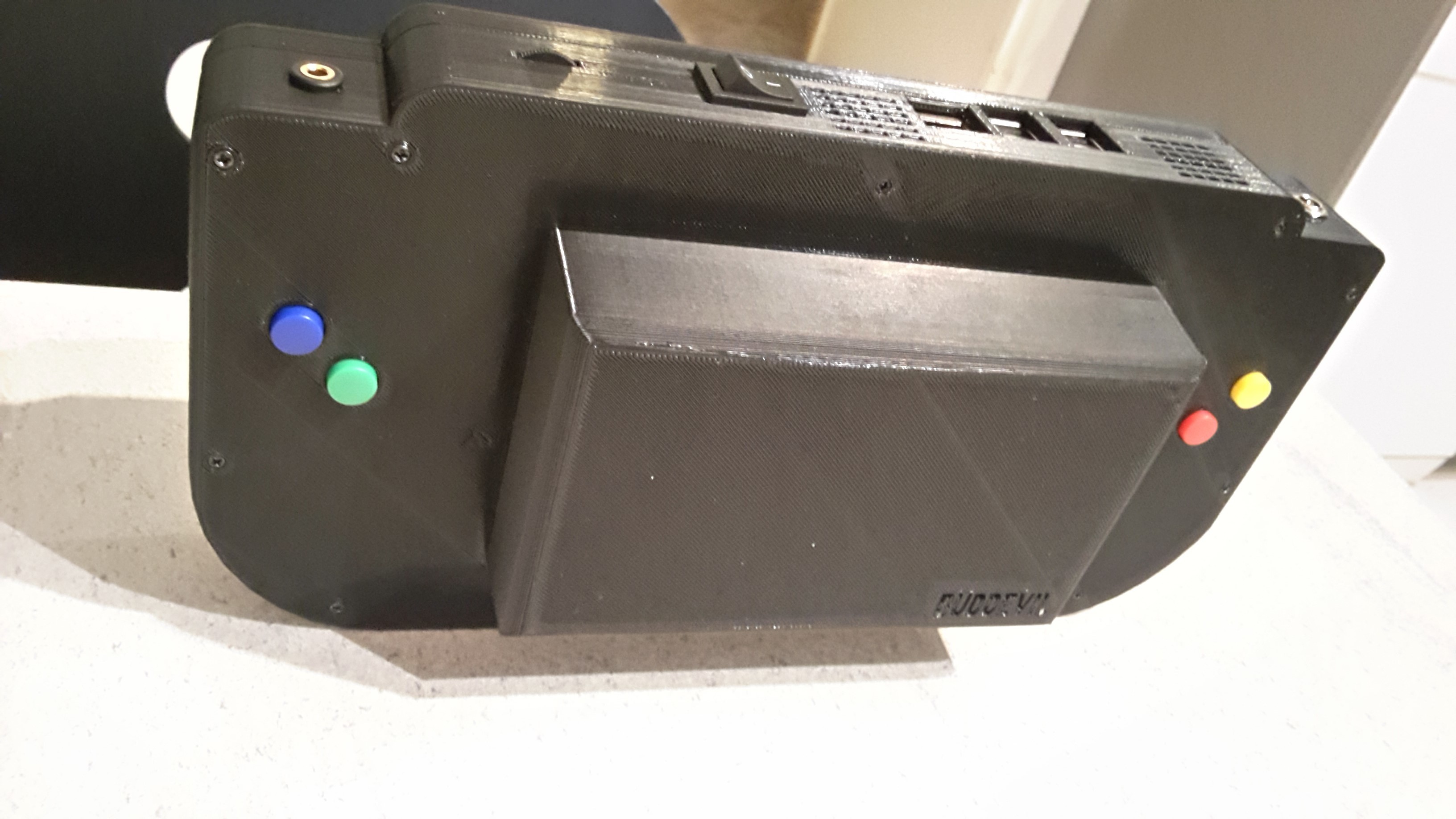 Free STL file Portable console: Big 8". 🍬・3D printing template to ...